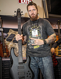 Valvulado: Ray Riendeau - Just a Great Bass Player