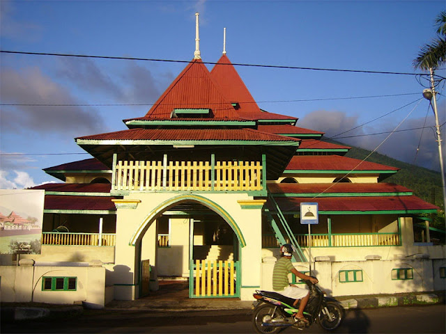 Sultan Ternate Mosque | MUSEUM