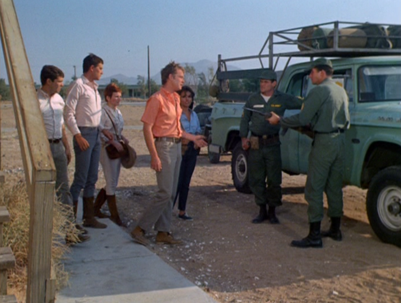 THE INVADERS: Episode 25: Dark Outpost - 10/24/67