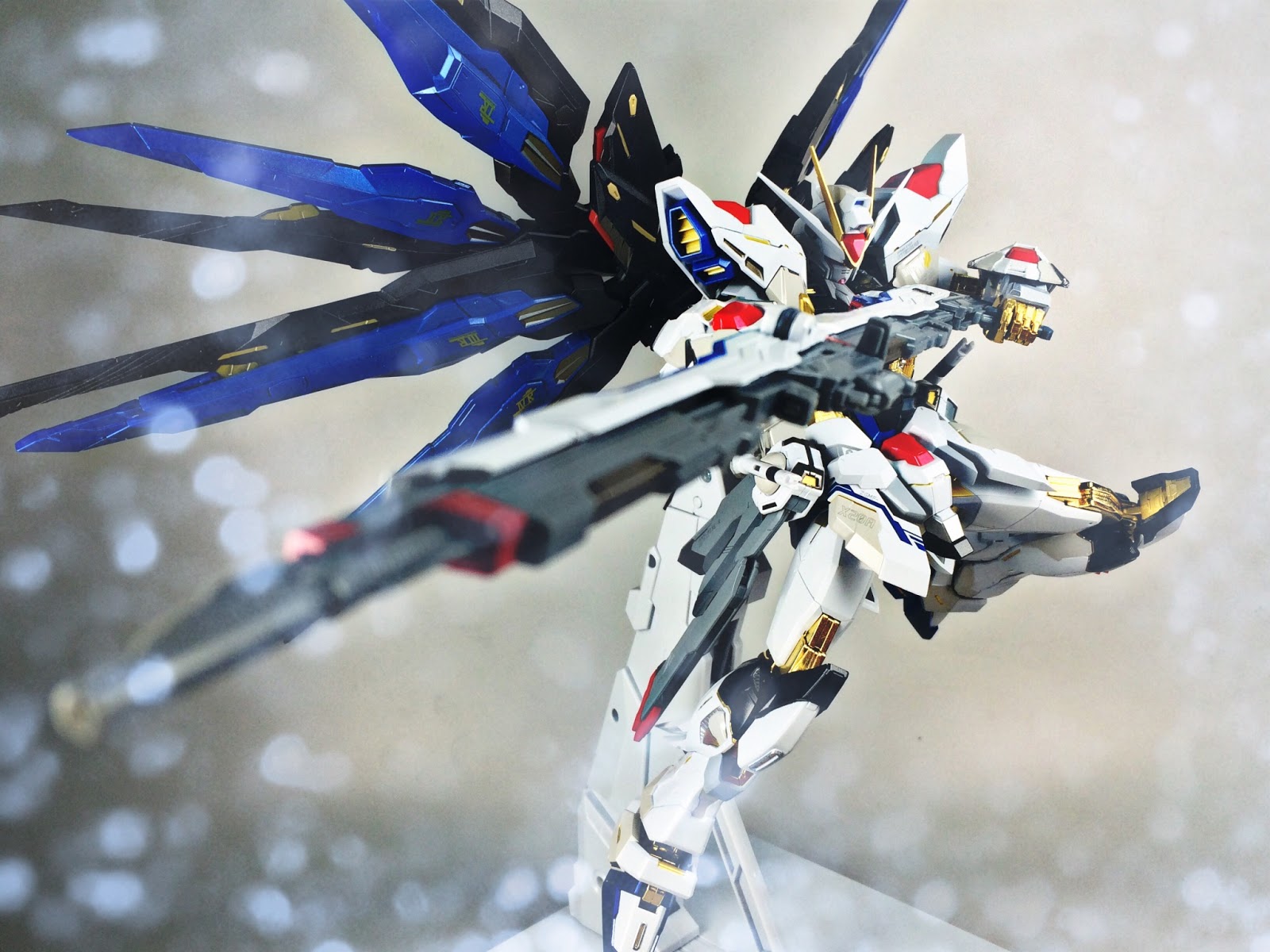 GUNDAM GUY: Metal Build Strike Freedom Gundam - Review Images
