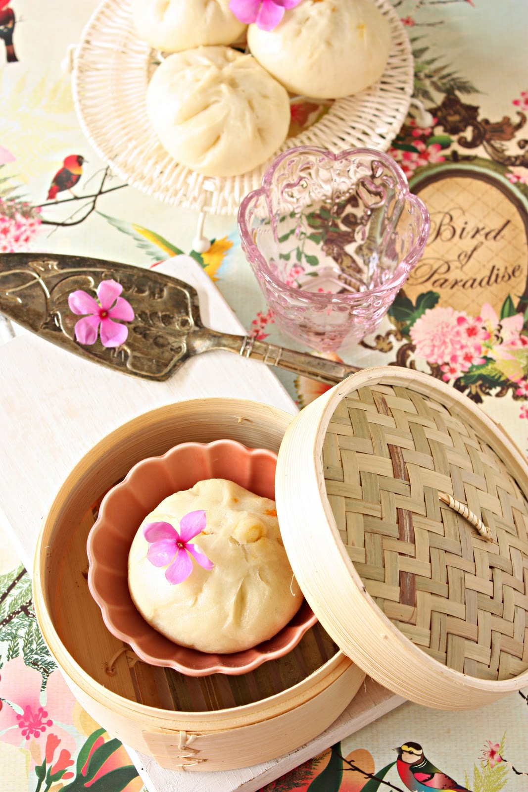 Cherry on a Cake: STEAMED BAU WITH A CHICKEN CURRY FILLING