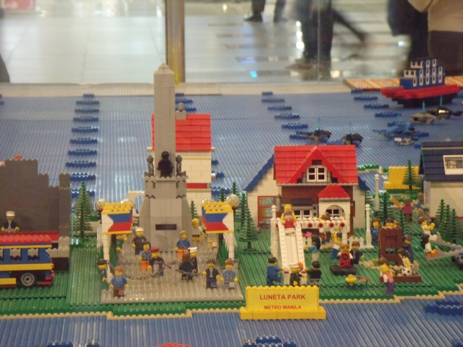 It's More Fun in the Philippines with LEGO - Cebu X-Geeks