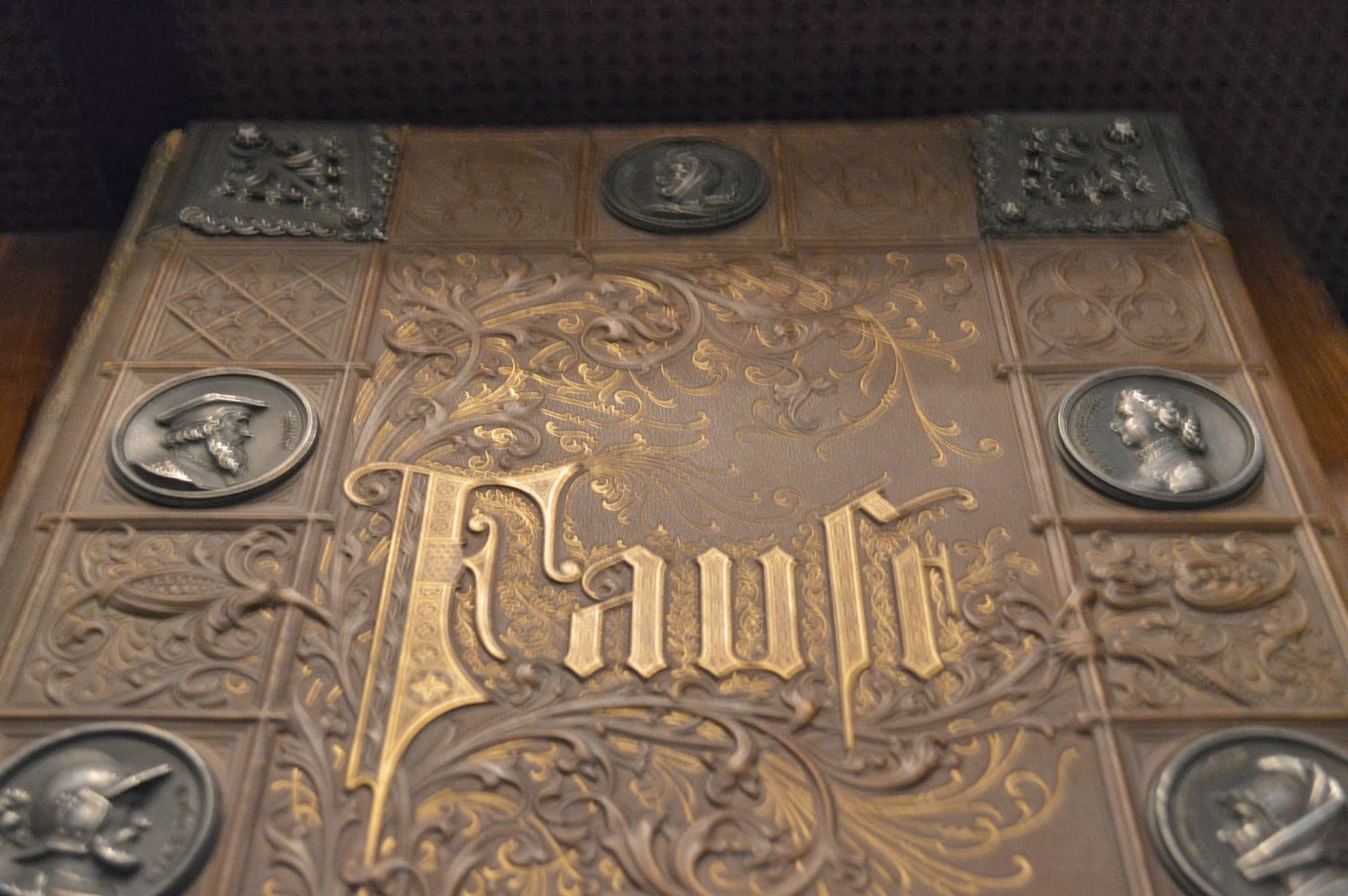 Book&aCuppa: Hughenden Manor (interior)