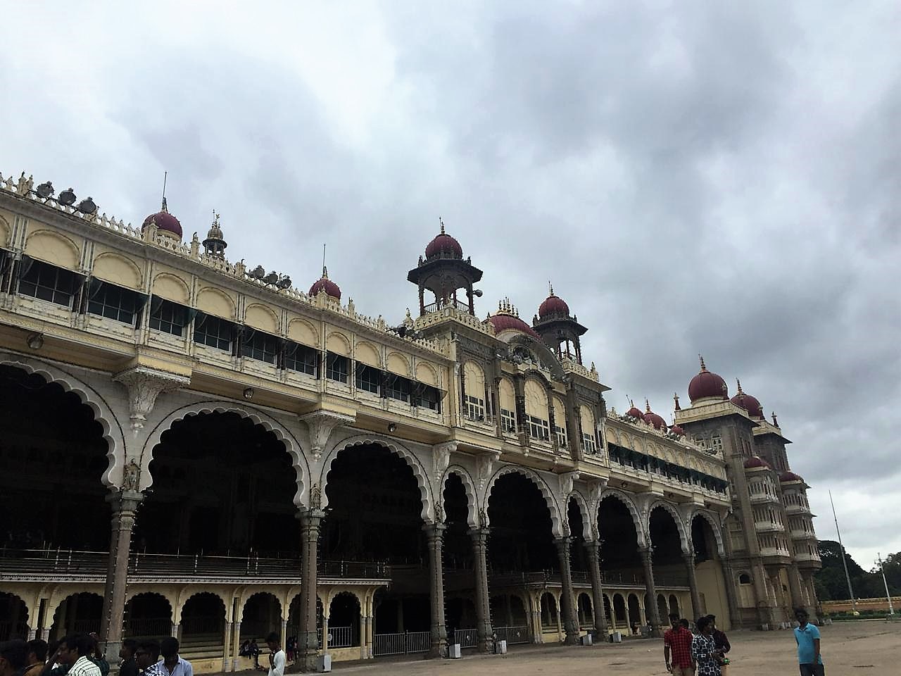 Mysore - A city that maintains its traditions and rich heritage with a ...