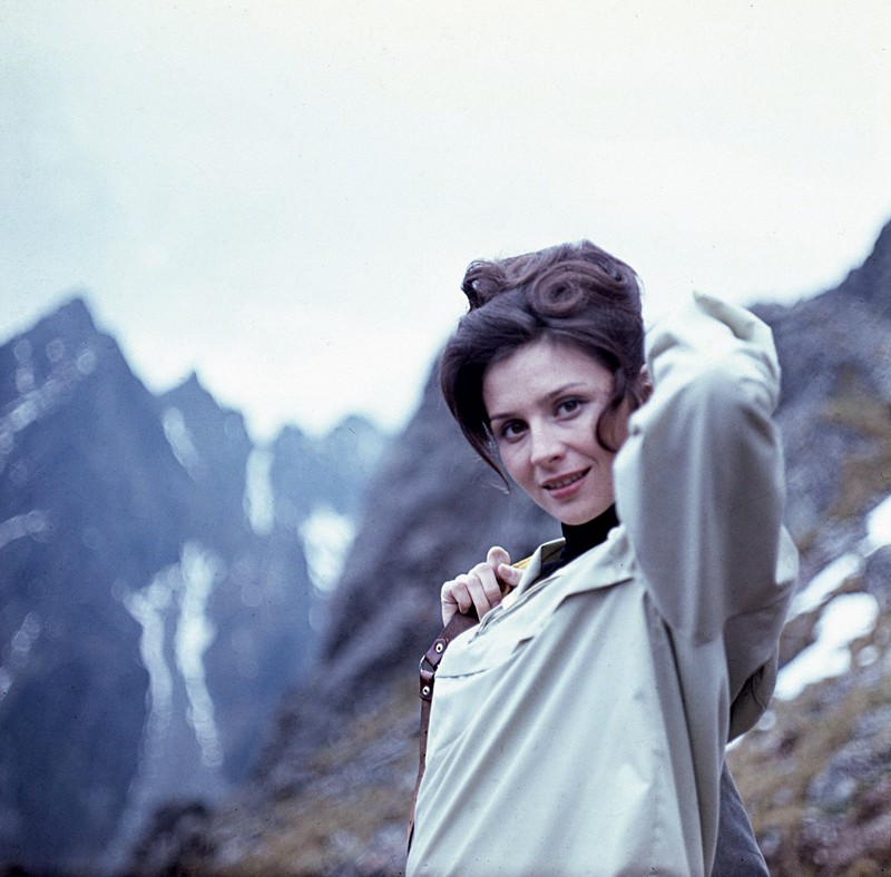 The “First Lady of Slovak Theater”: 28 Gorgeous Photos of Emília ...