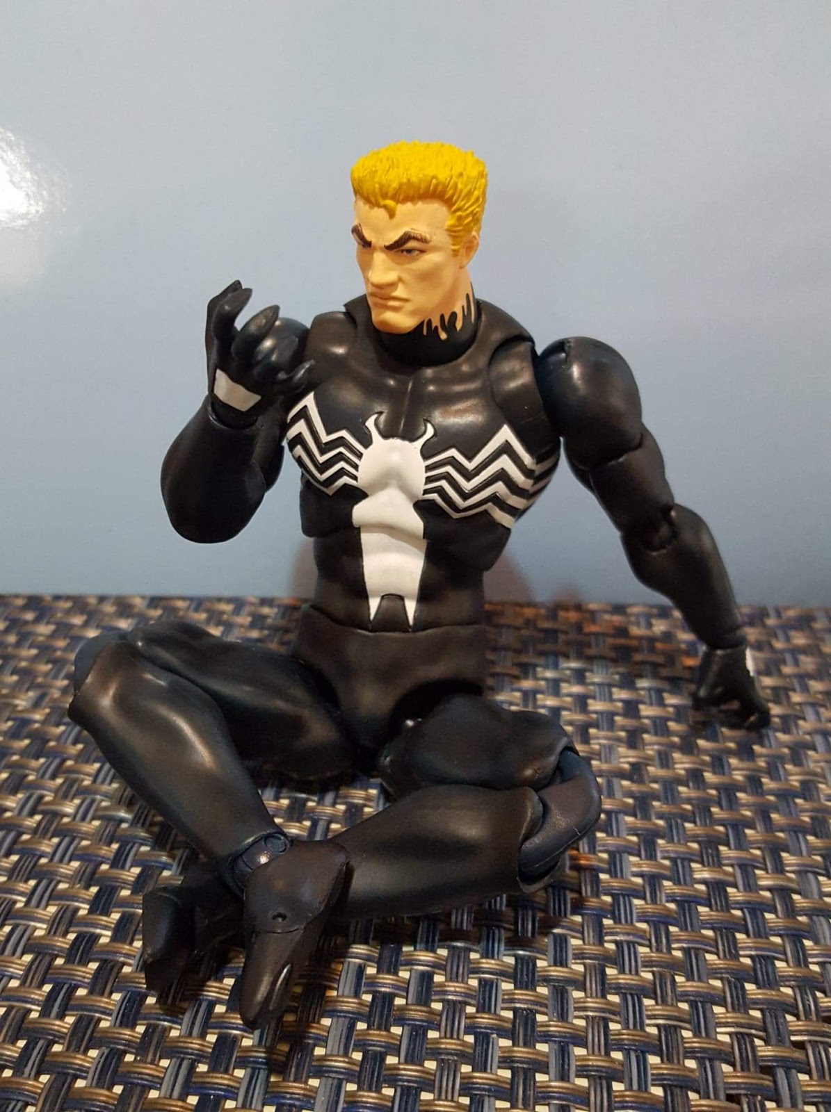 Mafex Comic Version Venom
