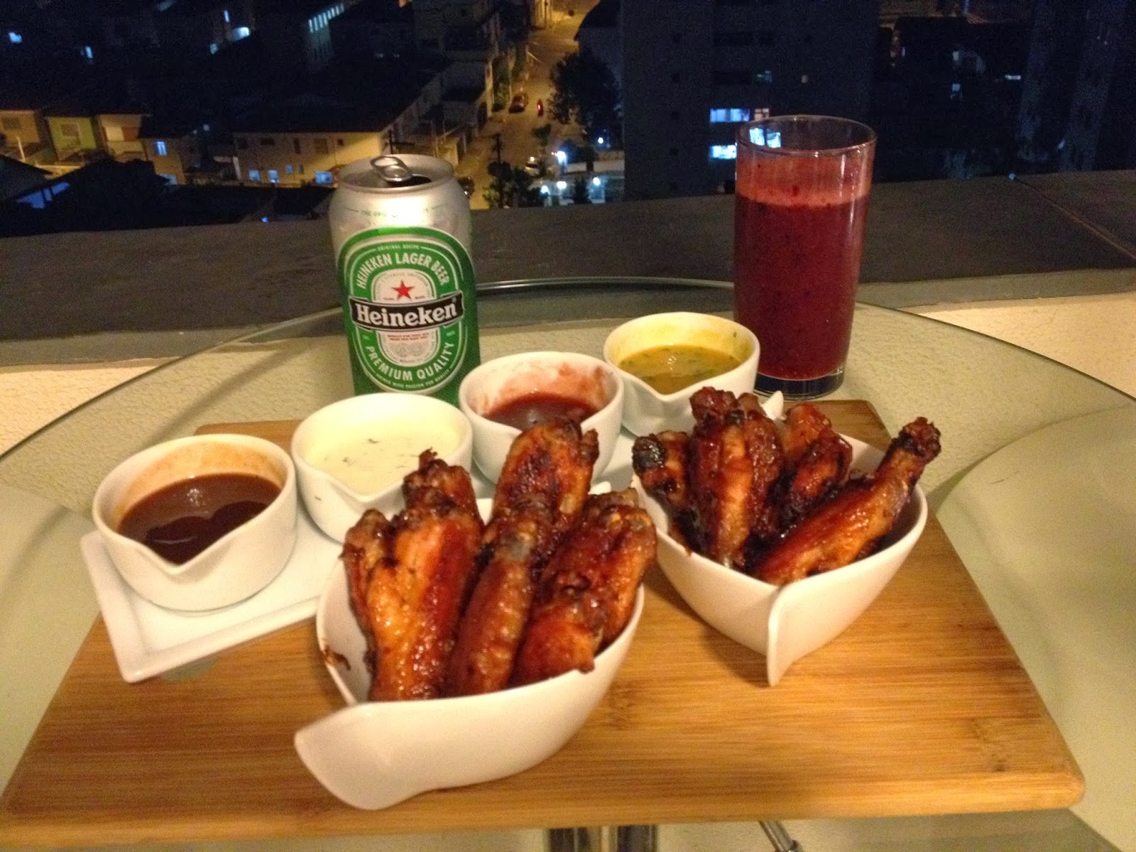 COZINHA GEEK: Buffalo Wings: Asinhas de frango crocantes ao molho barbecue