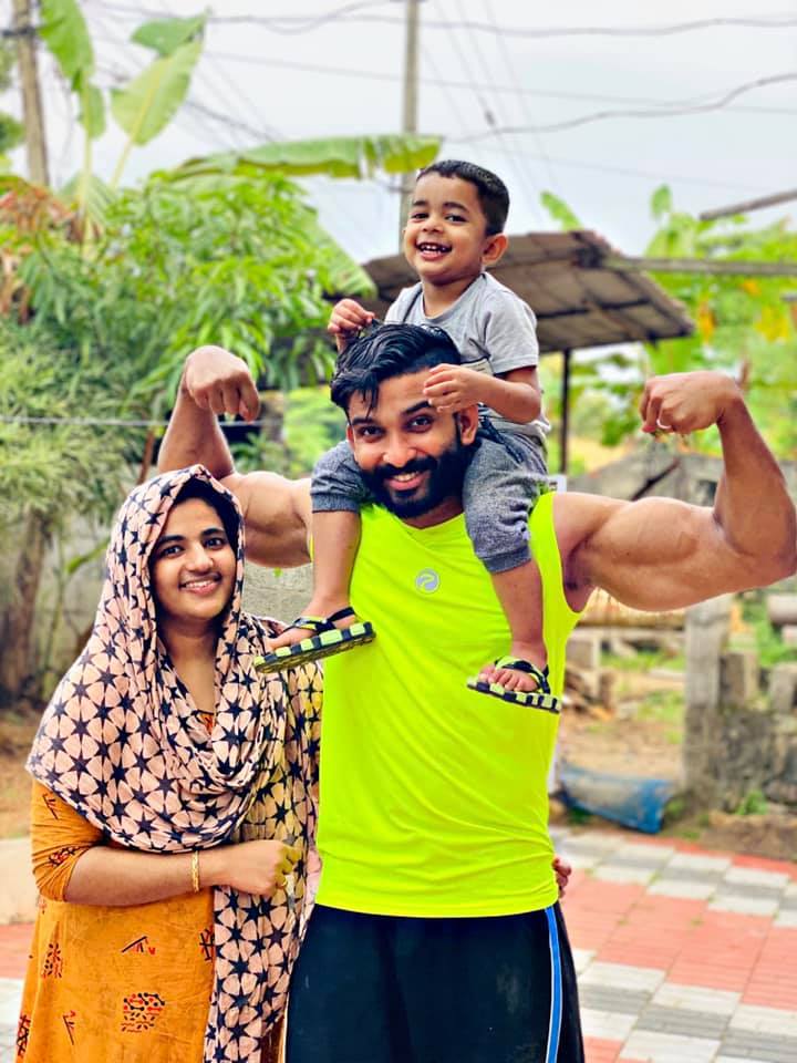 world bodybuilders pictures: cute pakistani qatri bodybuilder nowfal ...