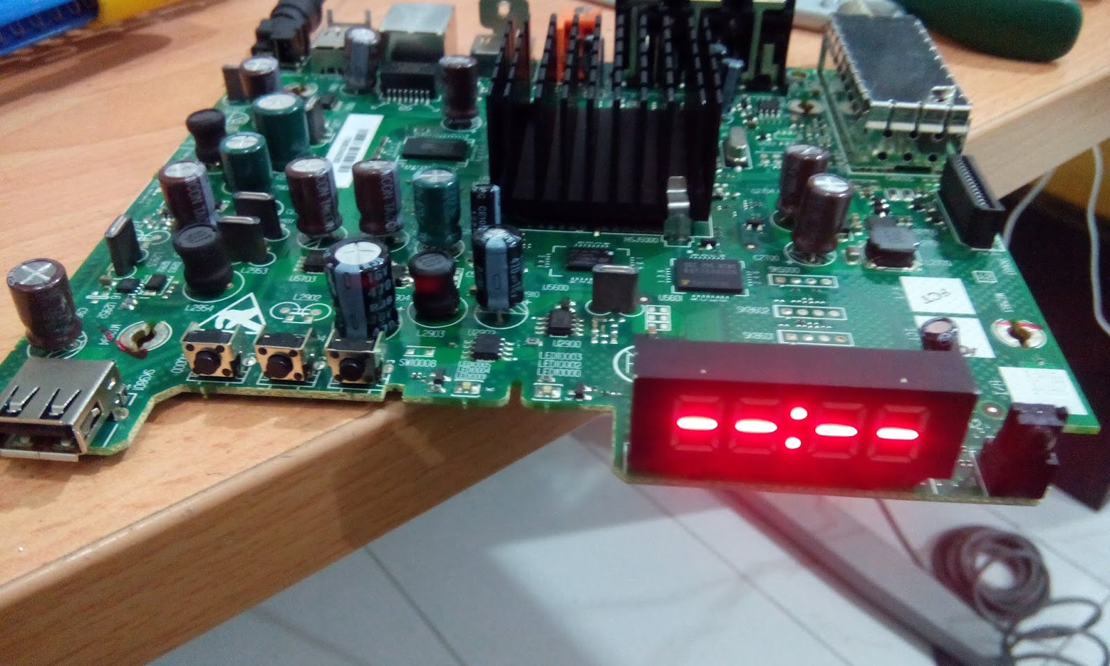 Life Begins at Forty: Astro NJOI decoder repair (Model: DS830NA)