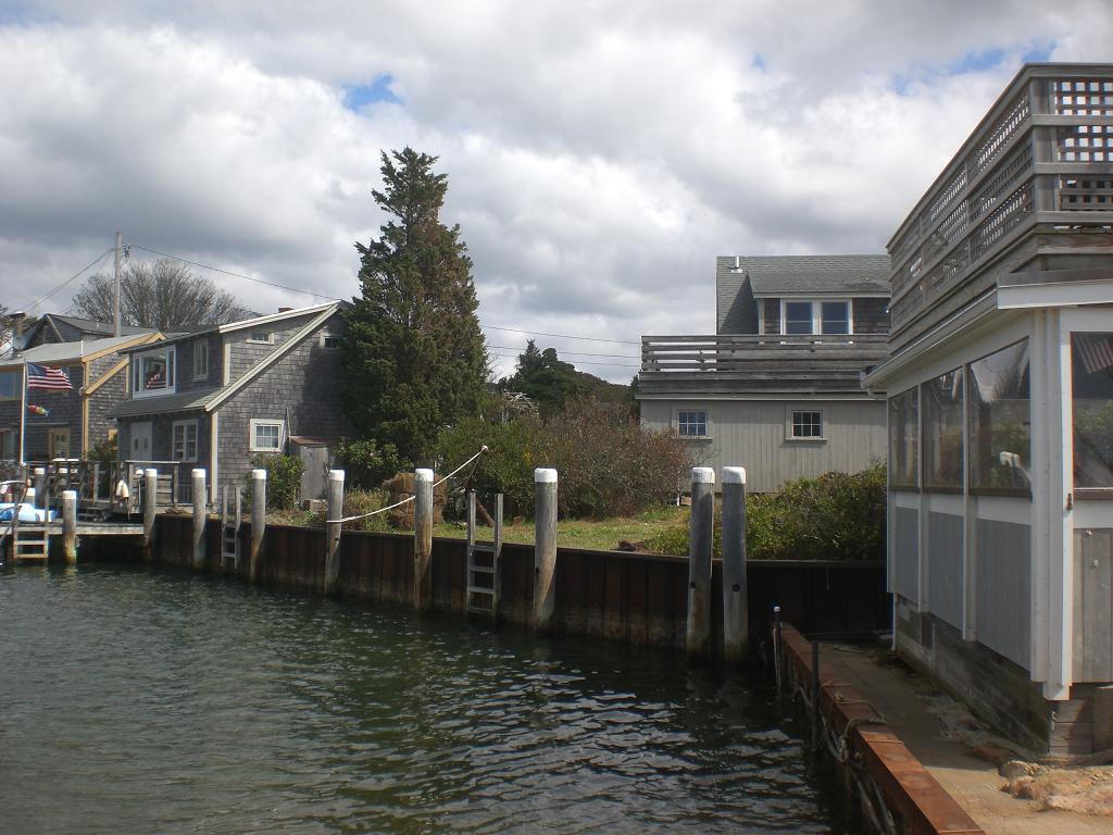 BLACK HOLE REVIEWS: JAWS filming locations, part 2 - South and West ...