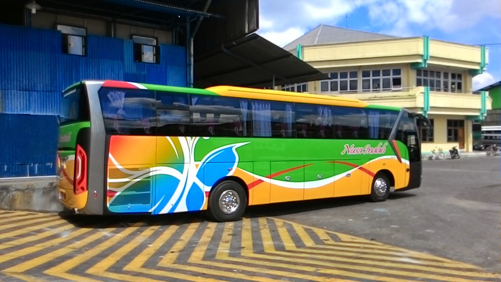 SUPER BUS ~ WORLD BUSES