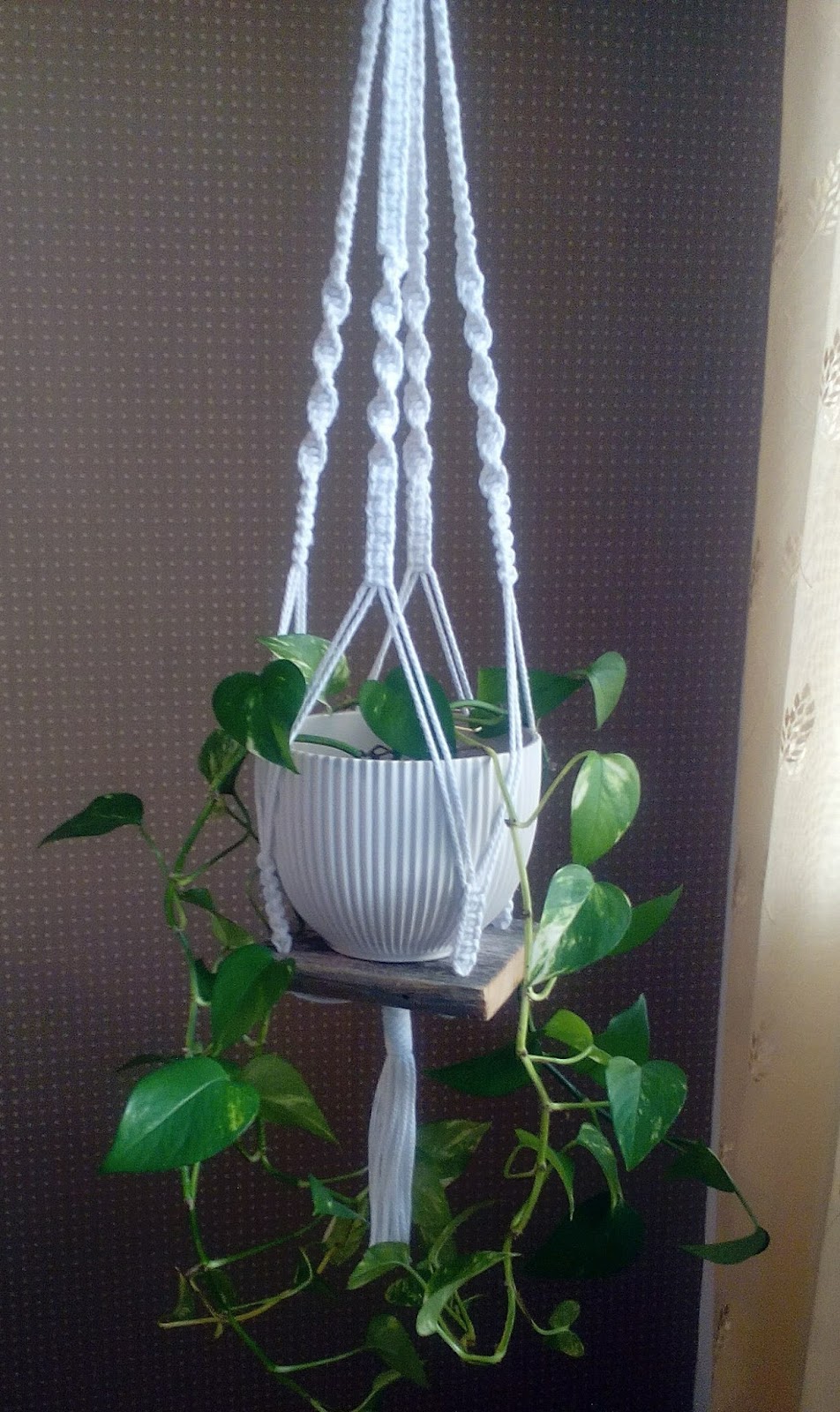 Unelmaullakko: Makramee-amppeli