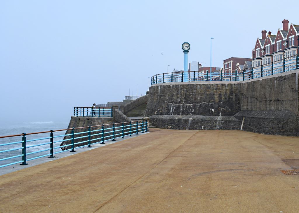 Photographs Of Newcastle: Whitley Bay Seafront