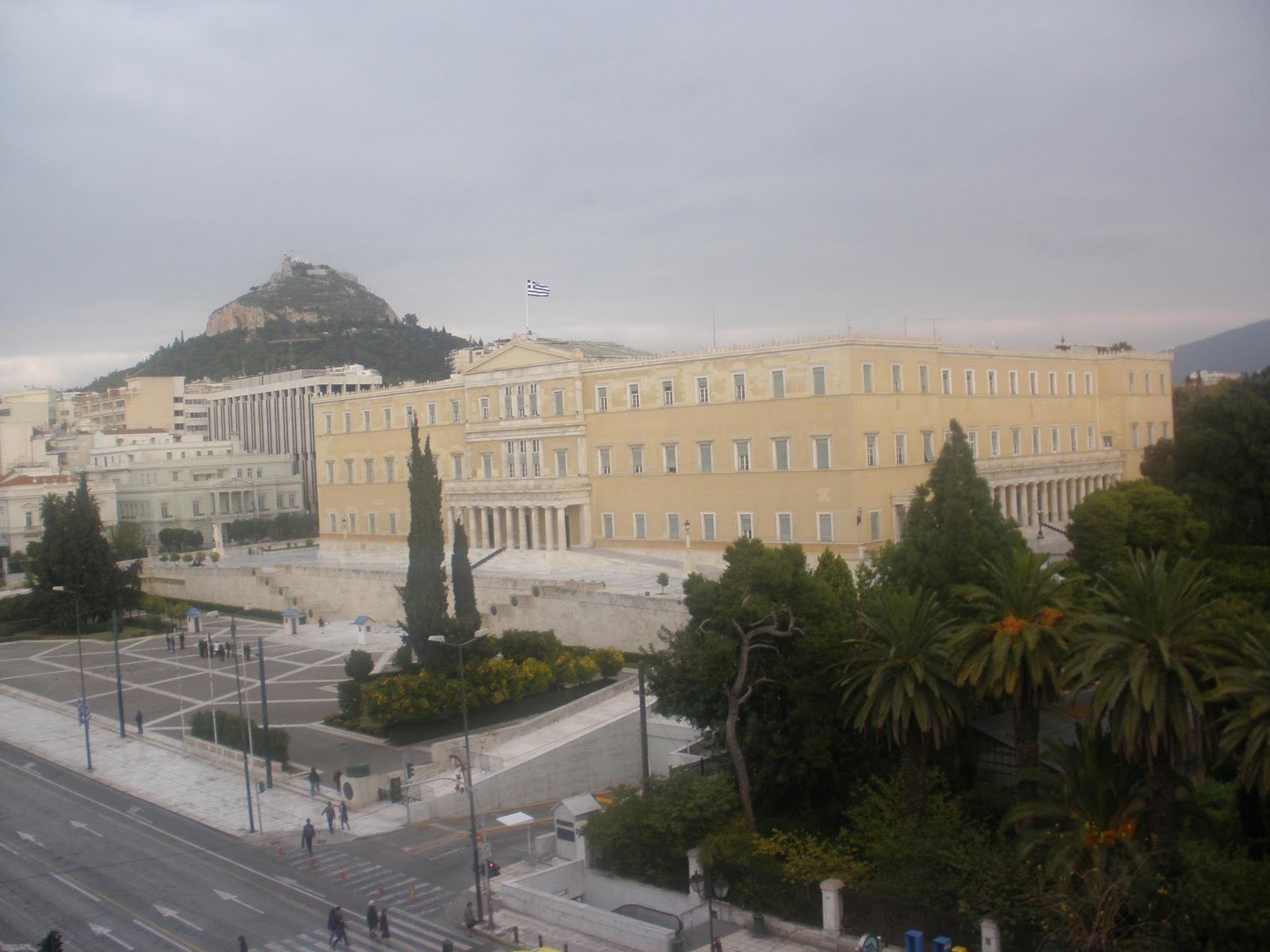 Ιδιωτική Οδός: ΜΟΥΣΙΚΗ, ΠΟΙΗΣΗ ΚΑΙ ΖΩΓΡΑΦΙΚΗ ΣΗΜΕΡΑ ΣΤΗΝ ΟΙΚΙΑ ΚΑΤΑΚΟΥΖΗΝΟΥ