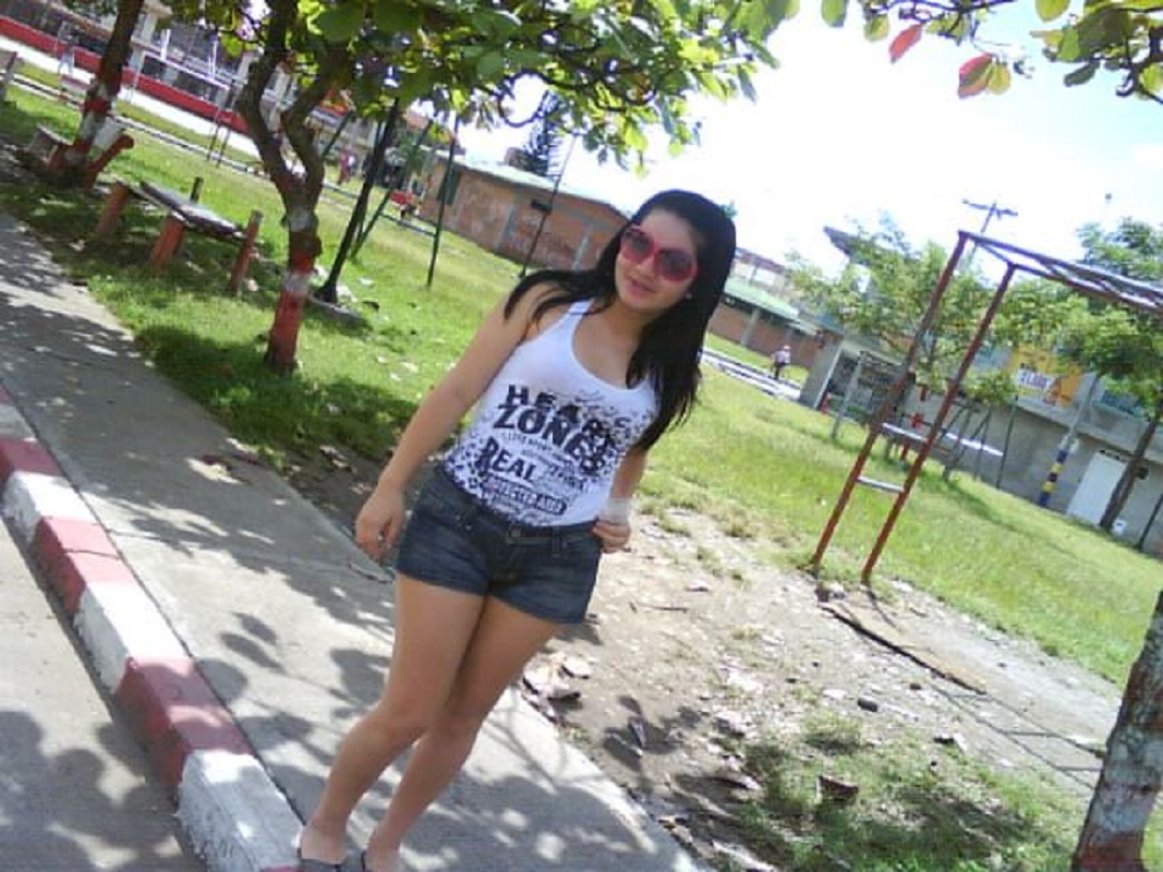 YACKEE ALVAREZ DESNUDA