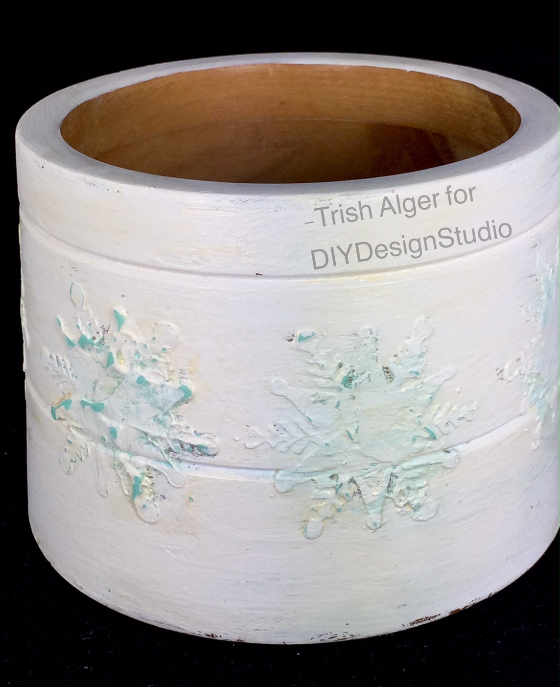 DIY Design Studio Blog: Dixie Belle Wooden Crock Redo