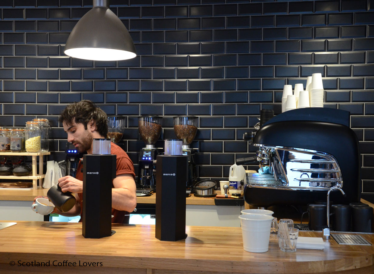 Scotland Coffee Lovers: Roundsquare Coffee House
