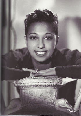 MUJERES: PASADO Y PRESENTE: JOSEPHINE BAKER