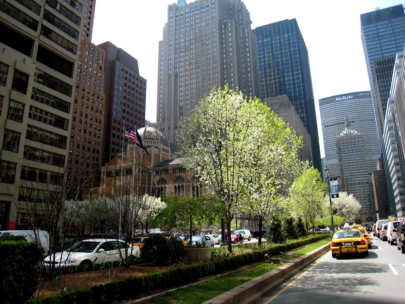 Big Apple Secrets: Sculpture on Park Avenue
