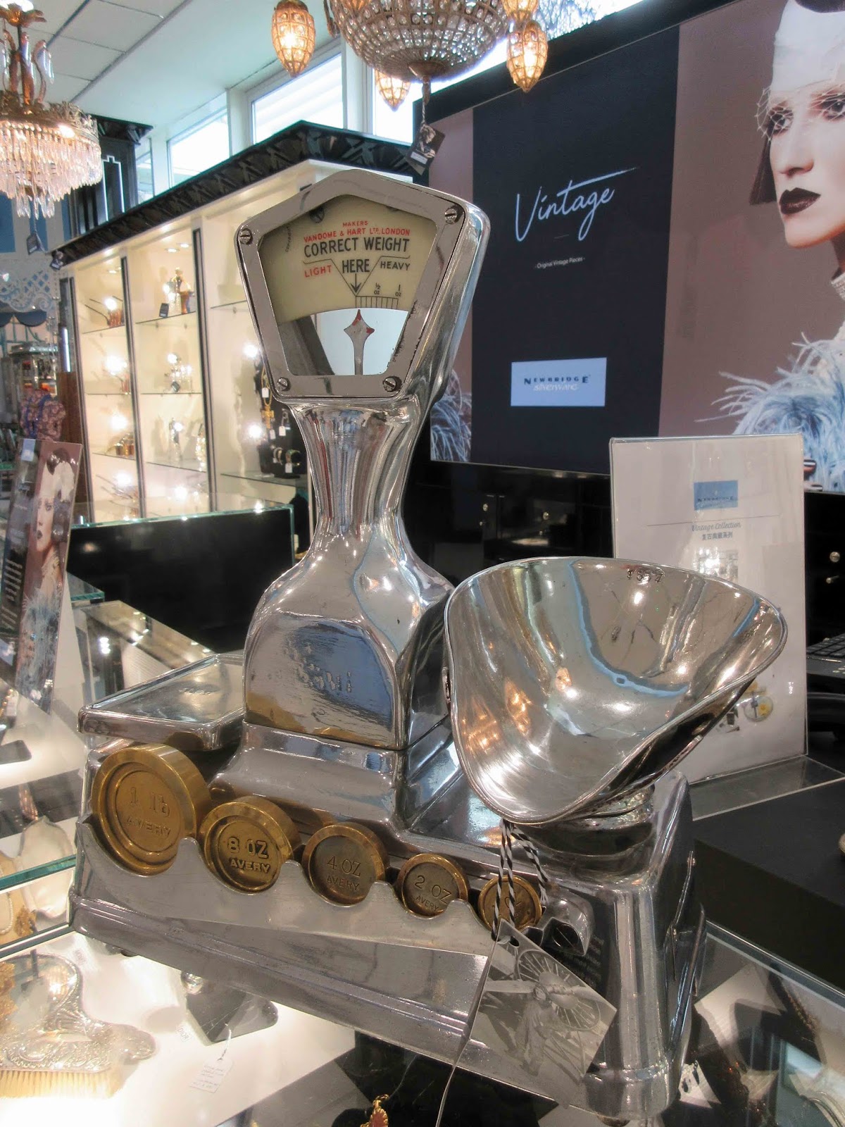 ‘Decorator to the Stars’ Designed Newbridge Silver Café. Museum of ...