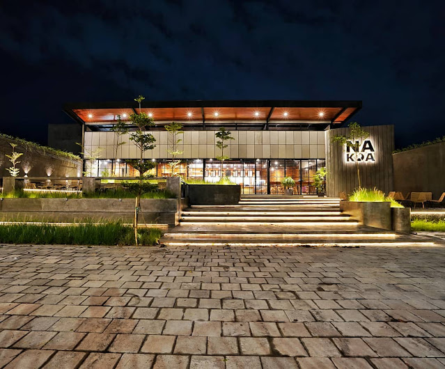 Nakoa Cafe Rekomendasi Tempat Nongkrong di Malang - idnTraveling