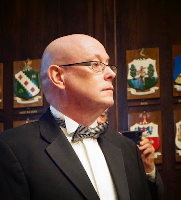 photopol: EMOTION IN THE OAK ROOM