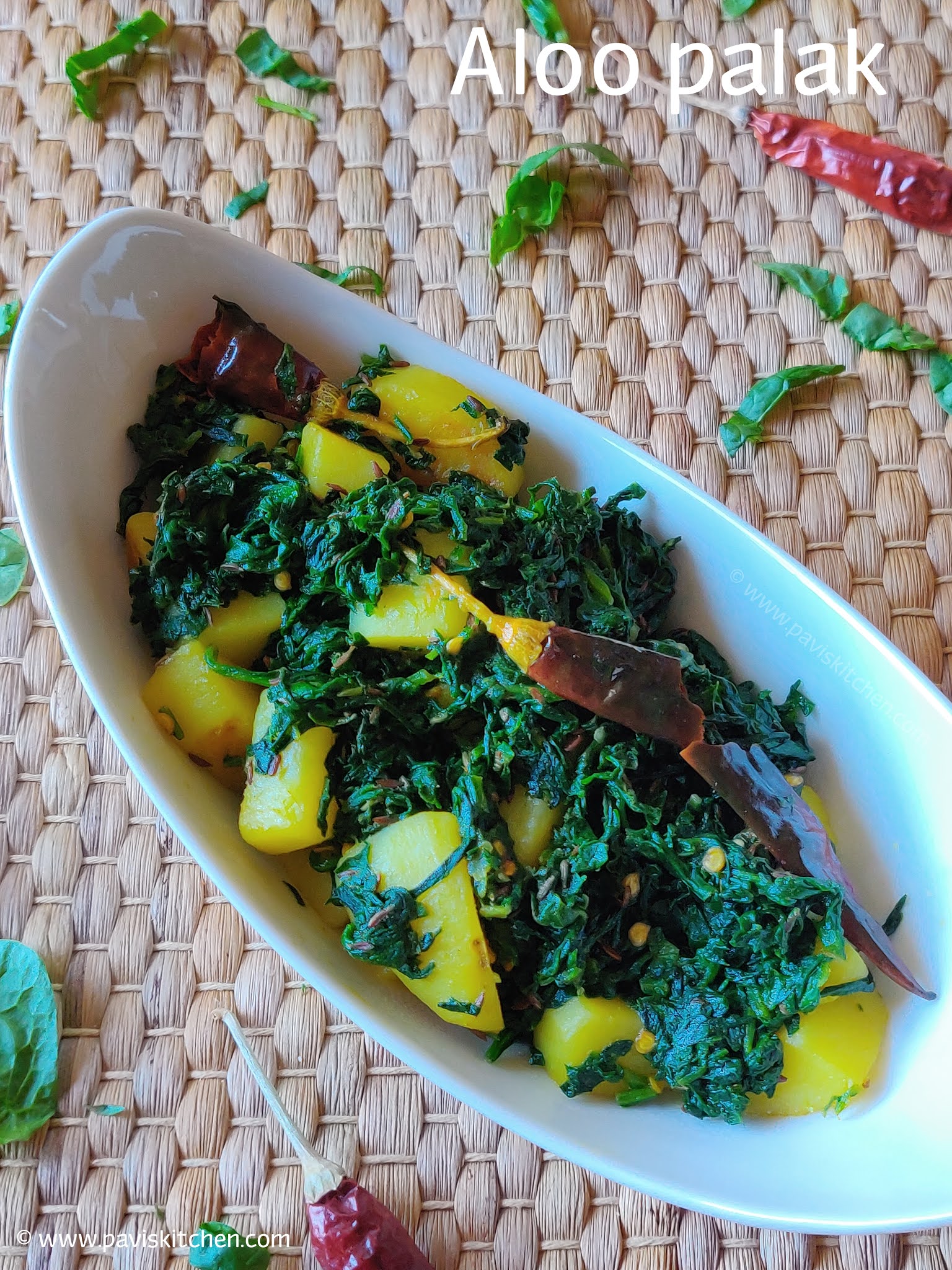 Aloo palak dry recipe | Punjabi saag aloo recipe | Potato spinach curry ...