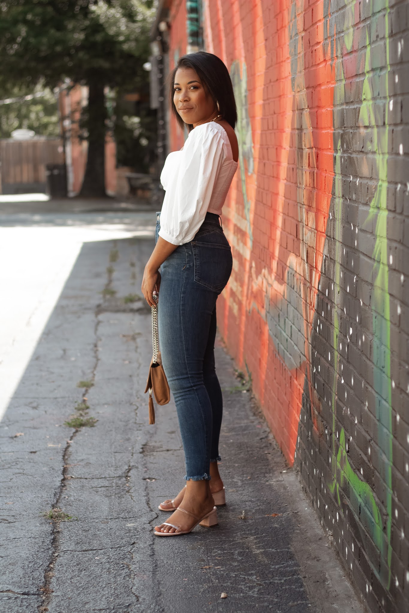 Favorite White Tops | The Savvy Singer