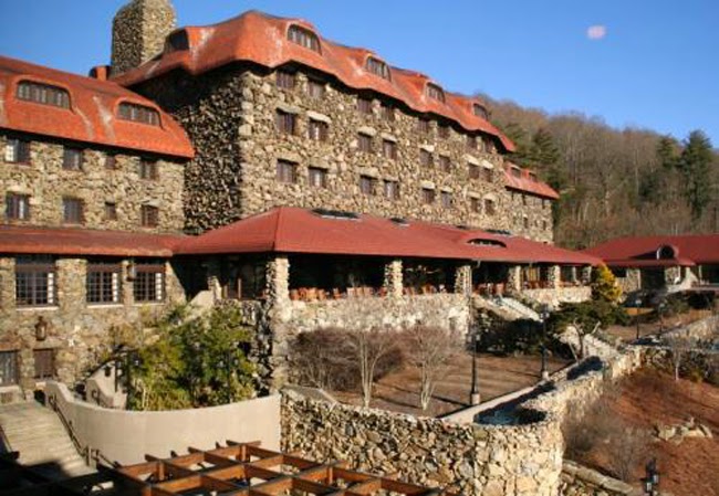 ESTILO RUSTICO: Hotel Rustico de Piedra