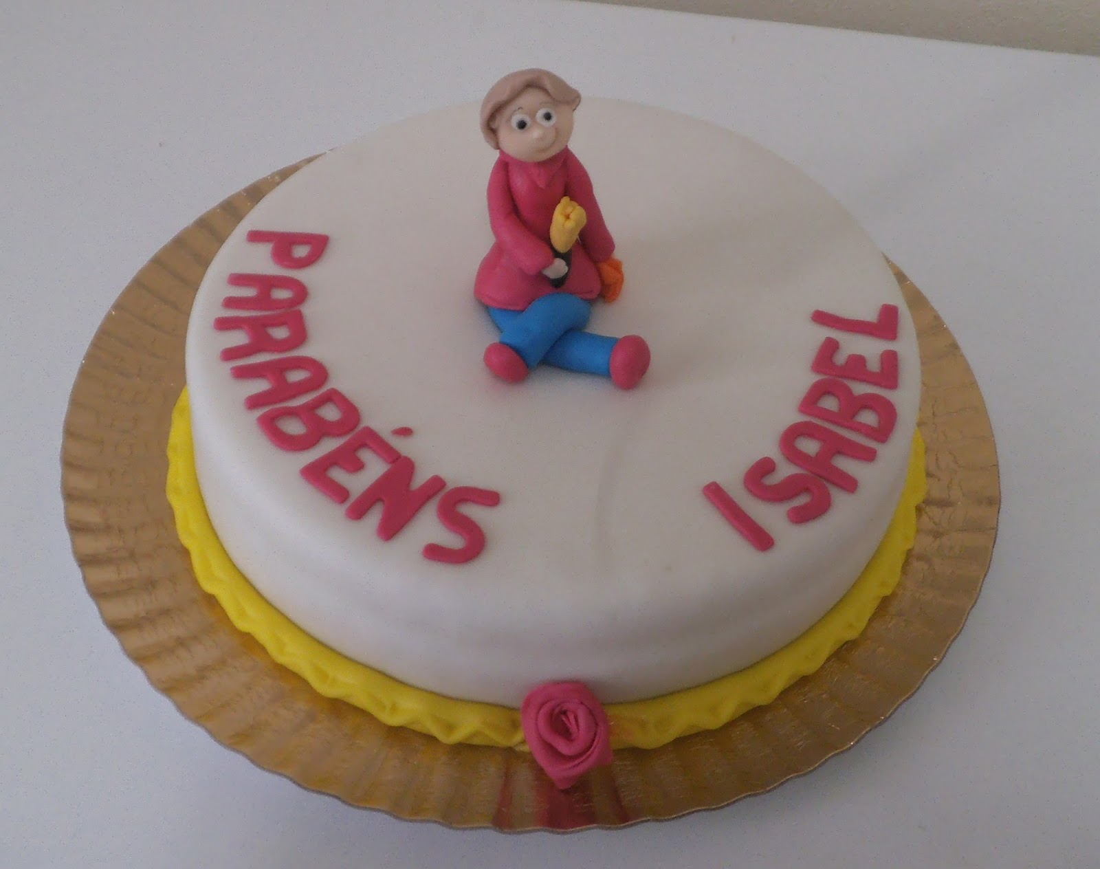 Gosto pela Doçaria: Bolo de Aniversário da Isabel