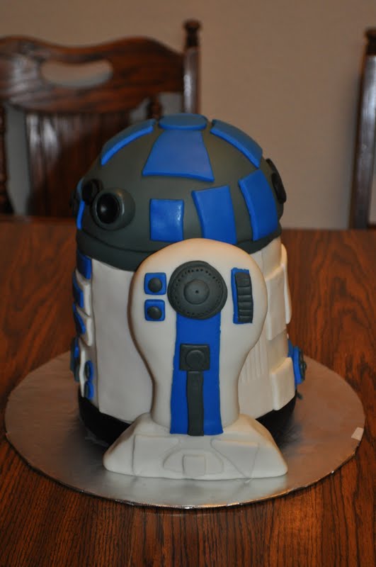 PEACH OF CAKE: R2D2 cake
