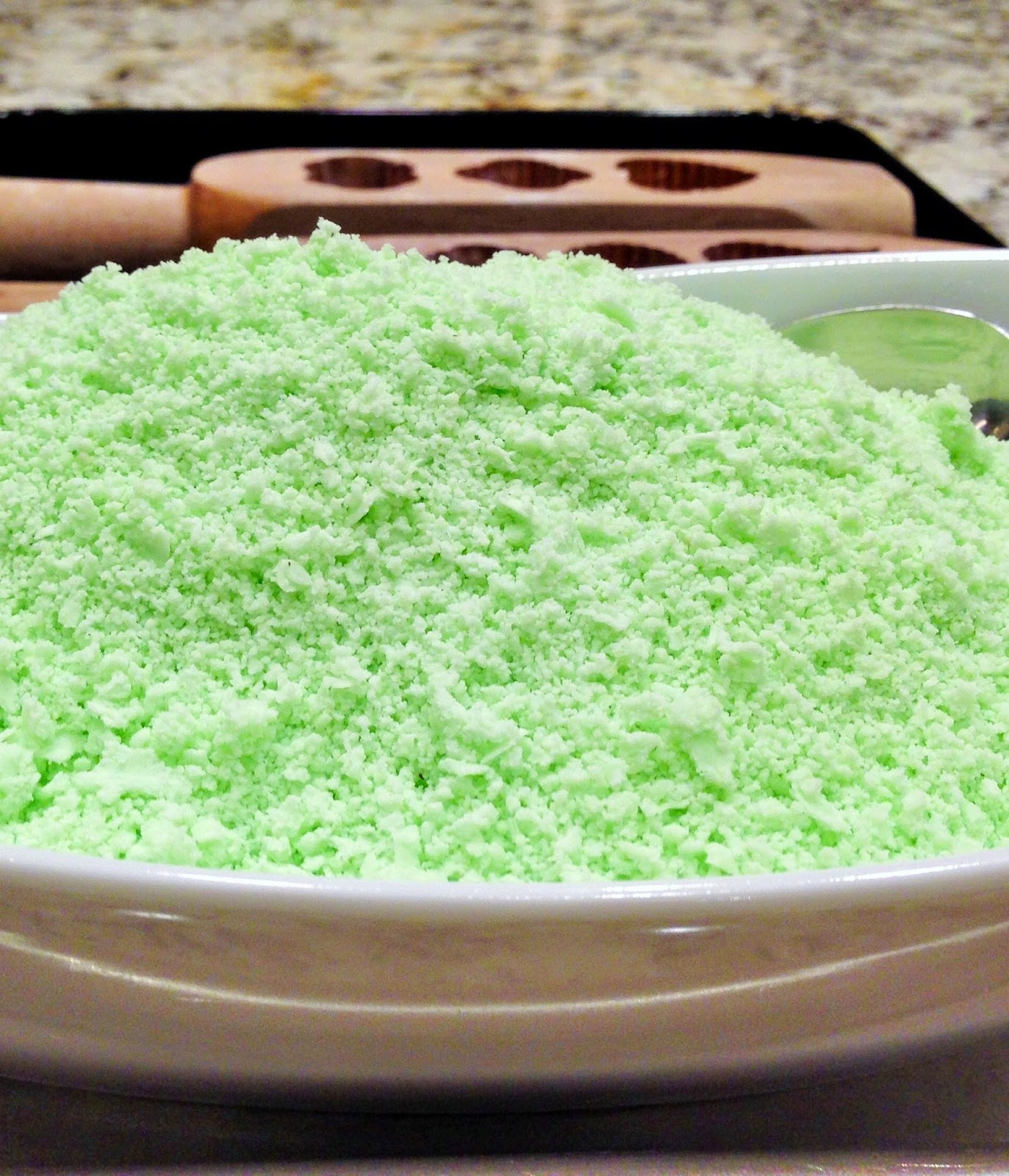 The Spices Of Life . . .: Bánh Phục Linh (Tapioca Cookies)