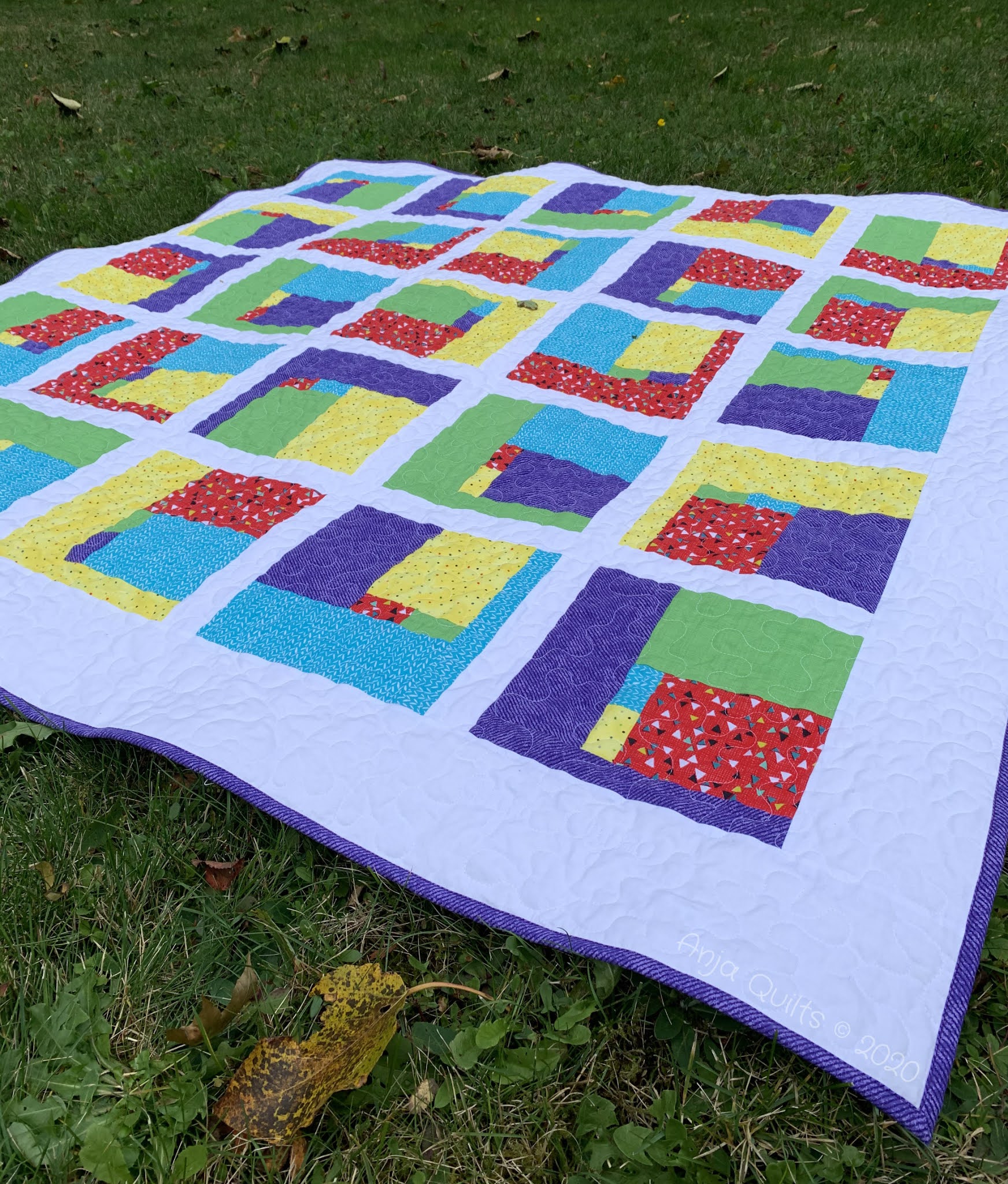 Anja Quilts: TGIFF - Quilt Buzz Bingo Quilt