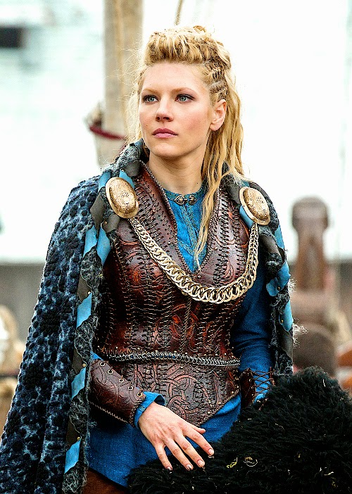DC COMICS AND ARROWVERSE : Vikings: 20 Best Female Cast Members We Love
