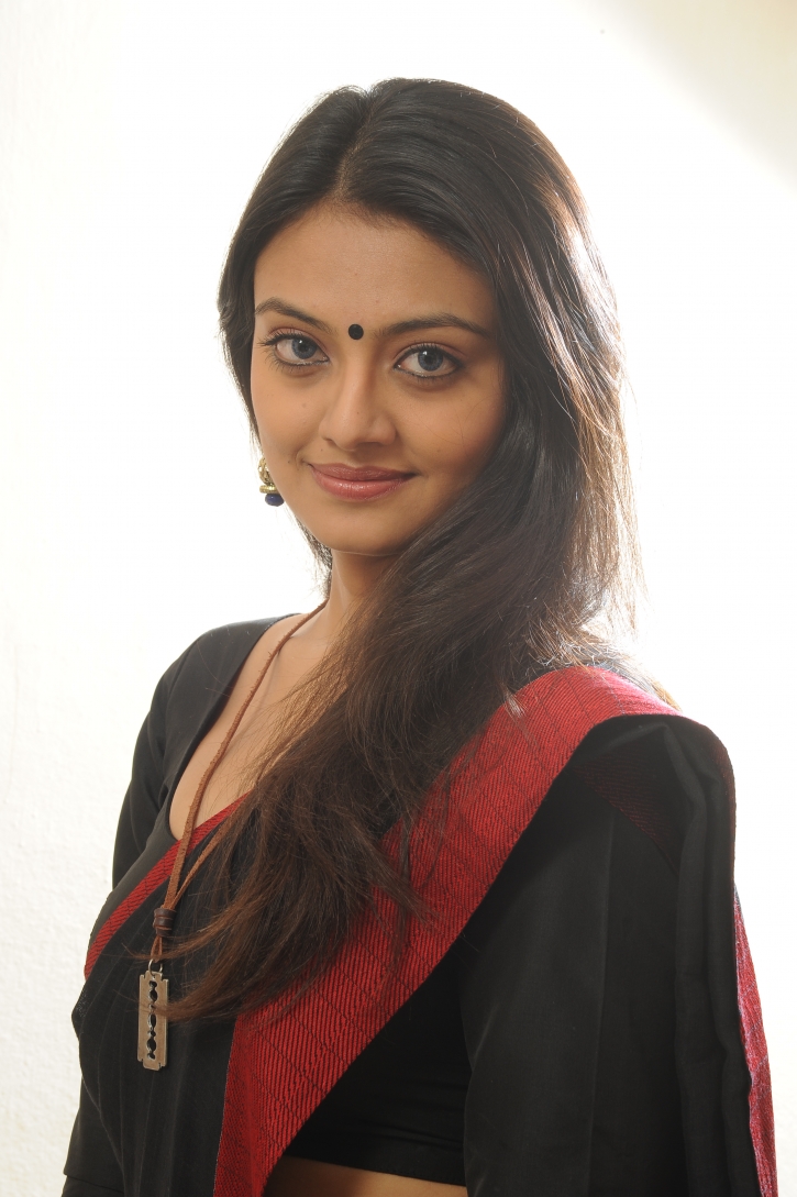 Cinesense: Nikitha Narayan Latest Hot Stills