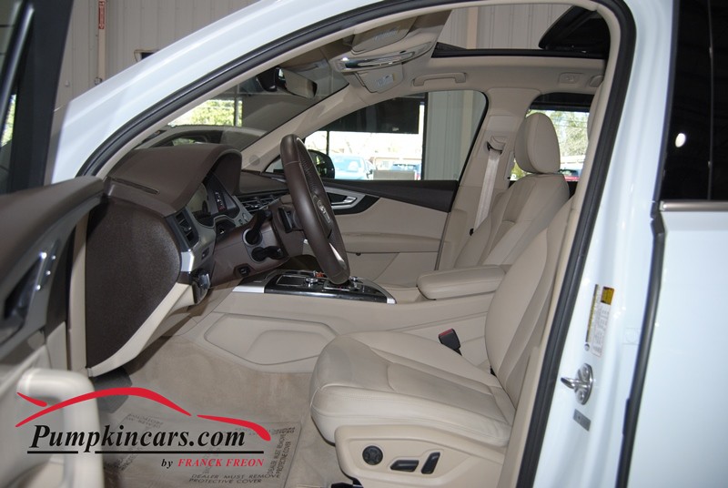 RIDE STYLISH IN AN AUDI WITH TOP VIEW CAMERA!!