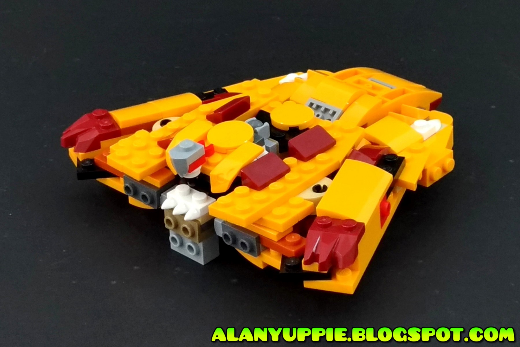 Alanyuppie's LEGO Transformers: Video Tutorial: Transformer "The Ark ...