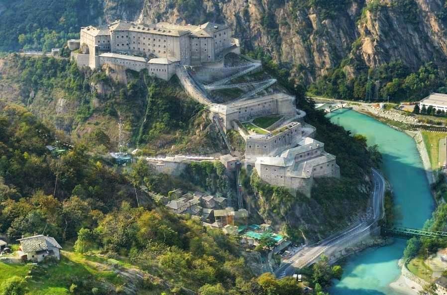 FRANCISSWIM - WATER SPORTS: Fort Bard - ITALY