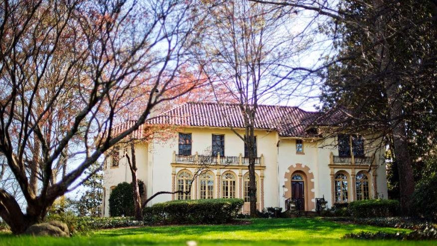 Sacerdotus: "Gone with the Wind" - Archbishop "Bling"