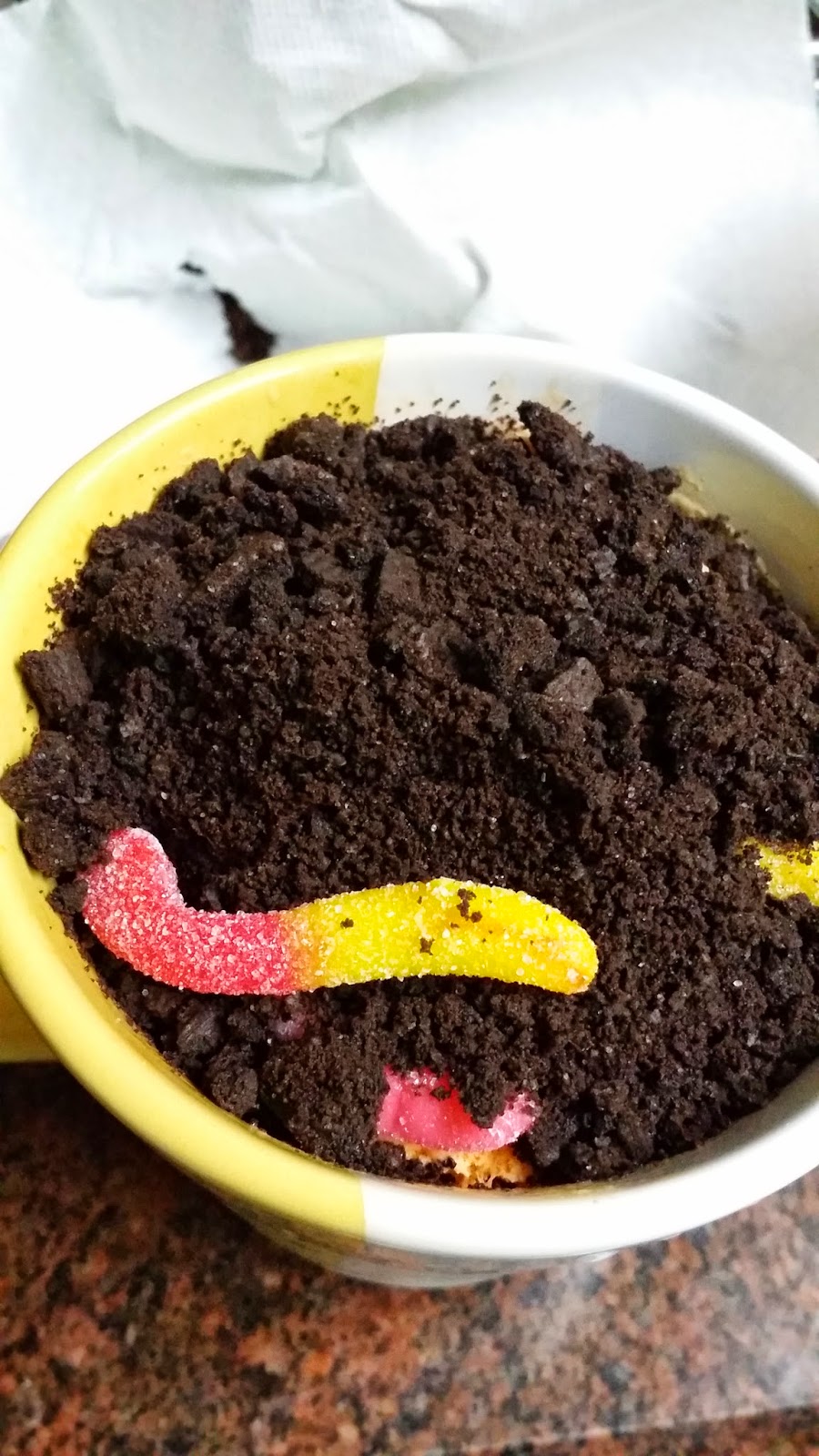 HOW TO MAKE EDIBLE WORM-INFESTED PLANTS & DIRT