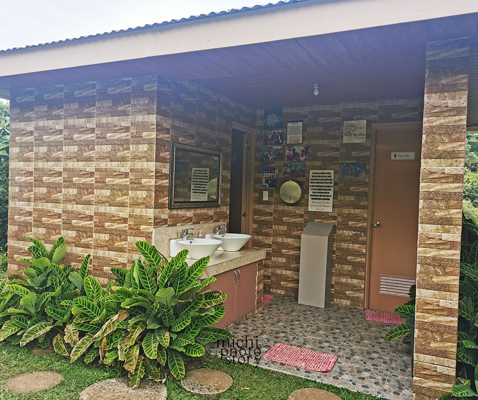 Michi Photostory: Lunch at Riders’ Rest Stop