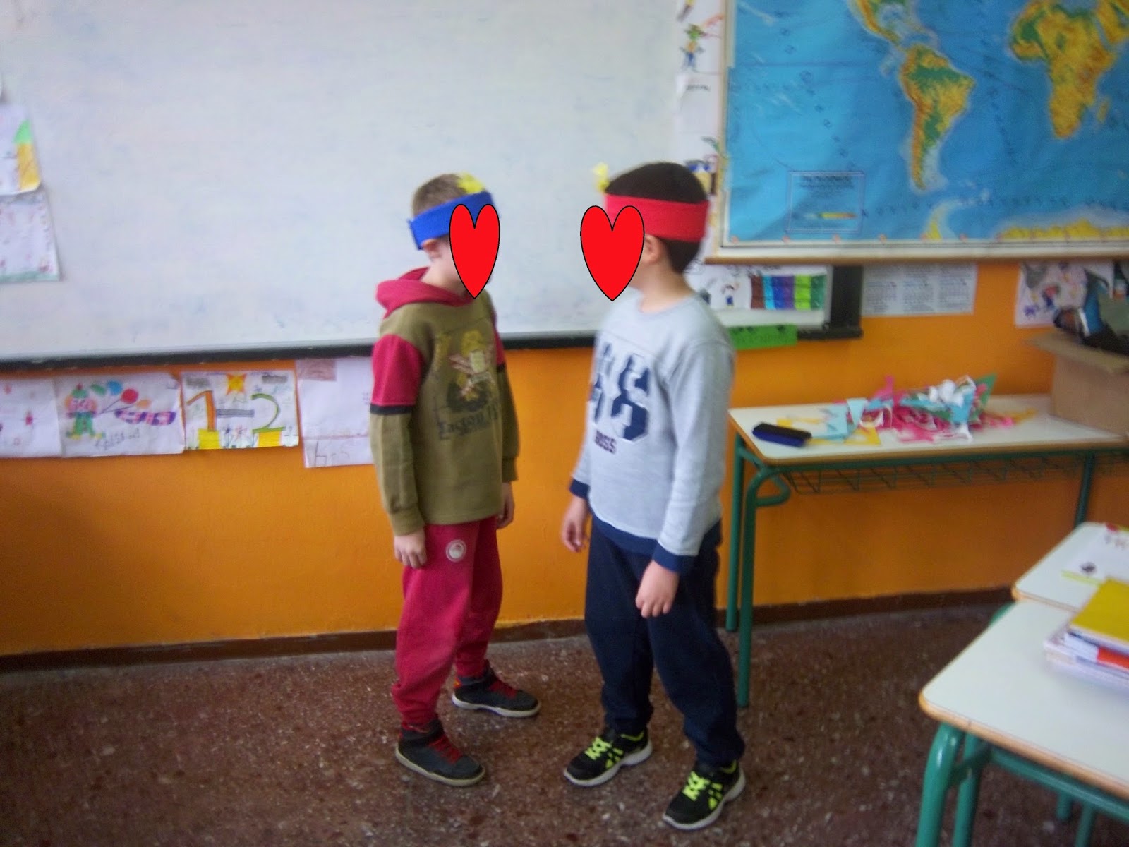 ΧΑΡΟΥΜΕΝΑ ΠΑΙΔΙΑ: ΑΝΘΡΩΠΟΙ ΚΑΙ ΜΗΧΑΝΕΣ