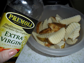 The Last Cordwainer: Cowboy Fries & Blue Cheese Gravy