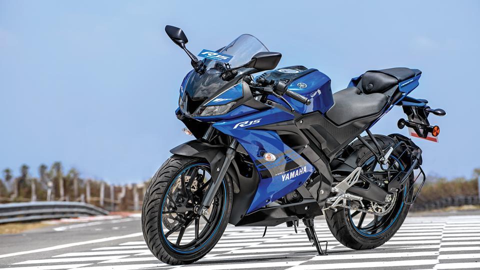 Yamaha R15 V3 Specification, Mileage, Top Speed,Review and Price