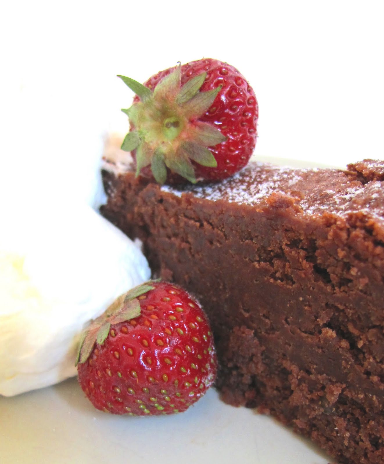 Baka baka liten kaka: Mandelchokladkaka och bloggpaus