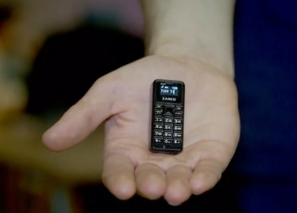 UA9UAX HAM radio blog: A look at the world’s smallest phone and its ...