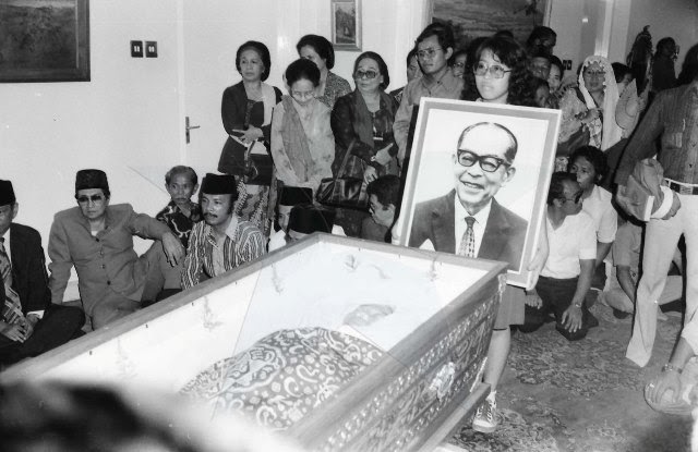 Datuk Syahrul Akmal dan Pusara Bung Hatta