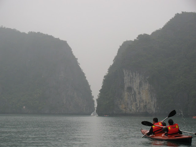 Discover natural landscape with Ha Long kayak