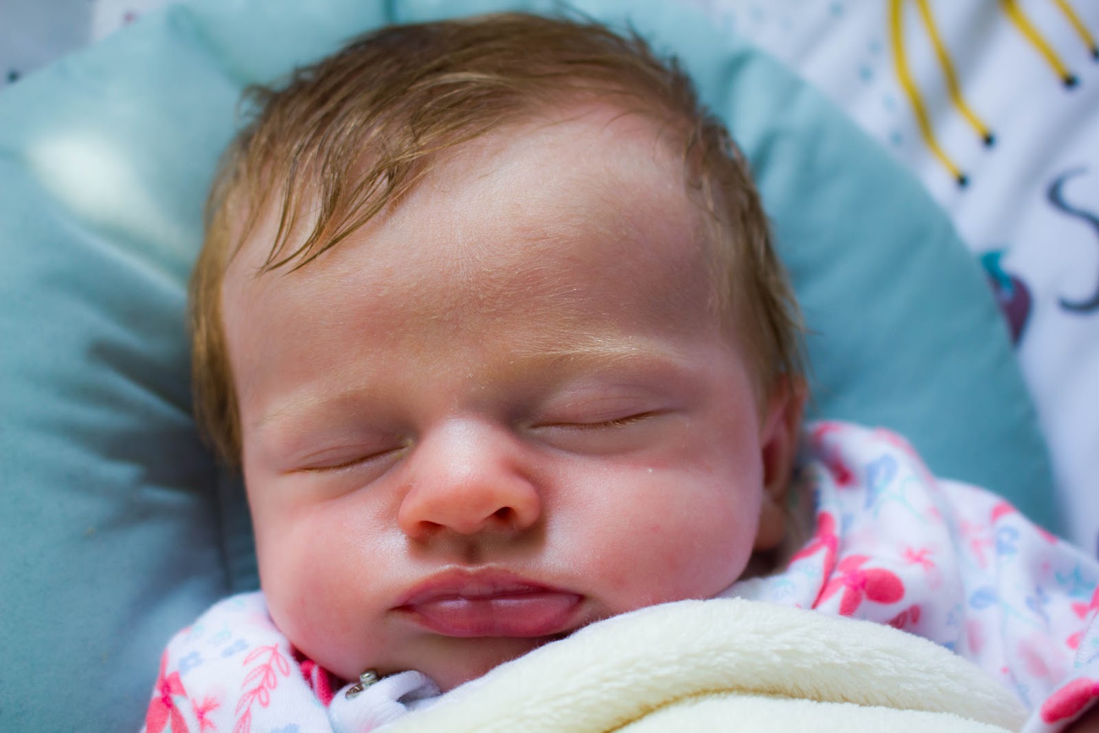 Across the Border: 1 whole month of Addison Mae!