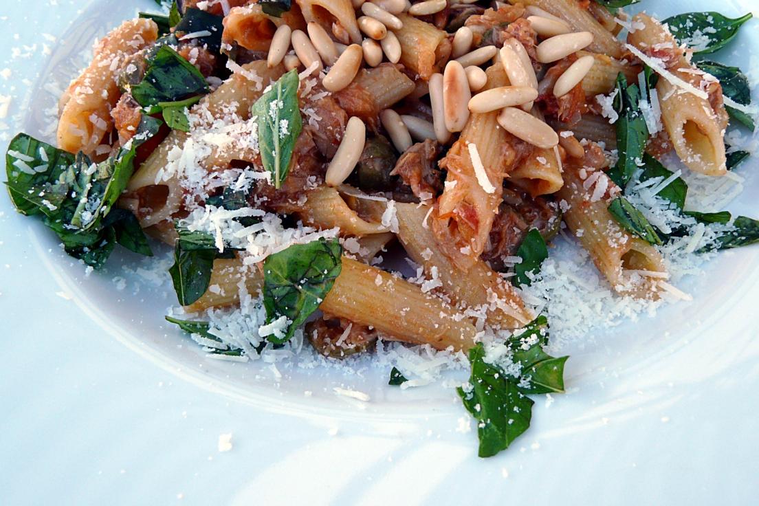 Kulinarische Welten zu Fisch- und Meeresfrucht: Pasta mit Ofentomatensauce